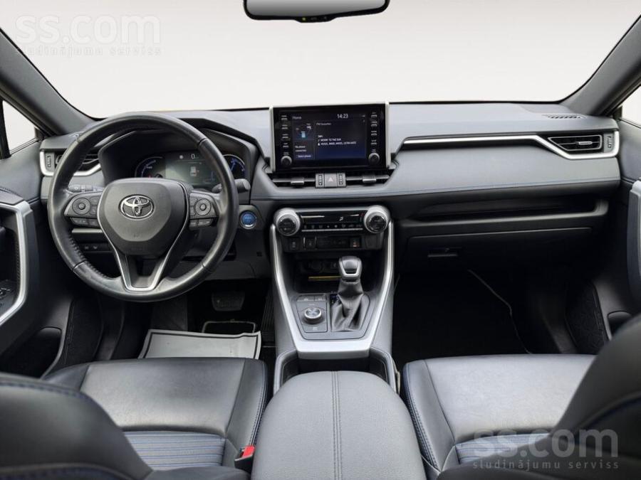 Balts Toyota RAV4 2020 Rīga, ar dzinēja tilpumu 2.50 L un nobraukumu 79 tūkst. km par 29900 €, foto 9 vietnē AUTOMOTO.COM.LV