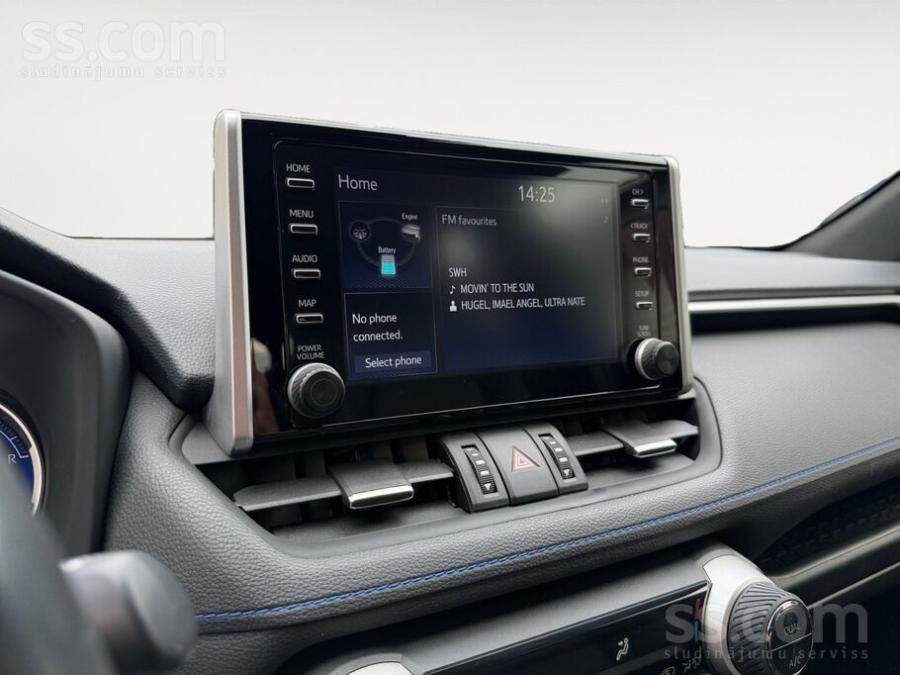 Balts Toyota RAV4 2020 Rīga, ar dzinēja tilpumu 2.50 L un nobraukumu 79 tūkst. km par 29900 €, foto 15 vietnē AUTOMOTO.COM.LV
