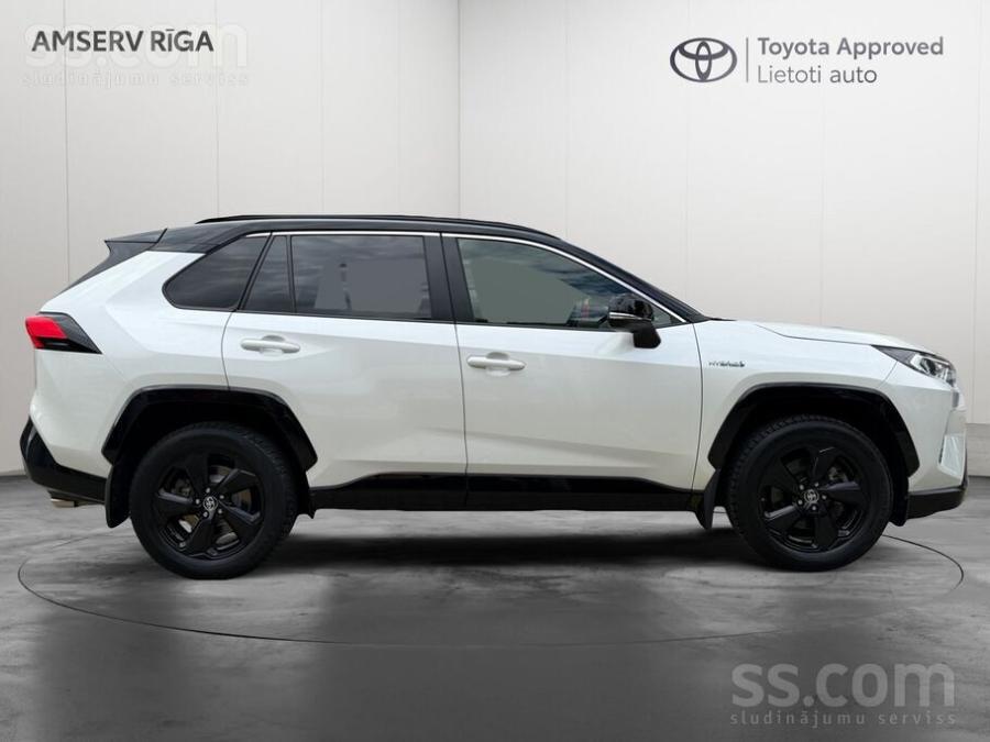 Balts Toyota RAV4 2020 Rīga, ar dzinēja tilpumu 2.50 L un nobraukumu 79 tūkst. km par 29900 €, foto 17 vietnē AUTOMOTO.COM.LV