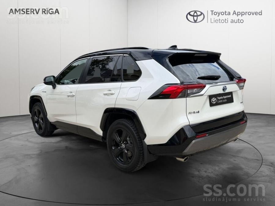 Balts Toyota RAV4 2020 Rīga, ar dzinēja tilpumu 2.50 L un nobraukumu 79 tūkst. km par 29900 €, foto 18 vietnē AUTOMOTO.COM.LV