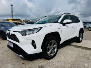 White Toyota RAV4 2020 in Kaunas, with an engine capacity of 2.49 L and mileage of 241 thousand km for 22100 €, photo  on AUTOMOTO.COM.LV