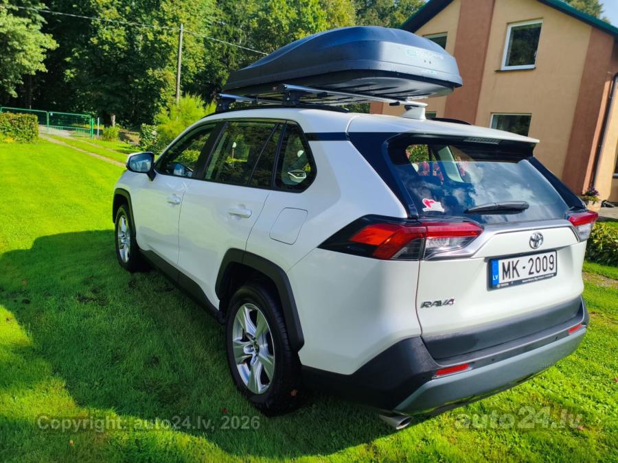 Белый Тойота РАВ 4 2020 в Рига, объемом двигателя 2.00 л и пробегом 163 тыс. км за 21500 €, фото 7 на AUTOMOTO.COM.LV