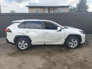 Balts Toyota RAV4 2020 Kauņa, ar dzinēja tilpumu 2.49 L un nobraukumu 90 tūkst. km par 10200 €, foto 5 vietnē AUTOMOTO.COM.LV