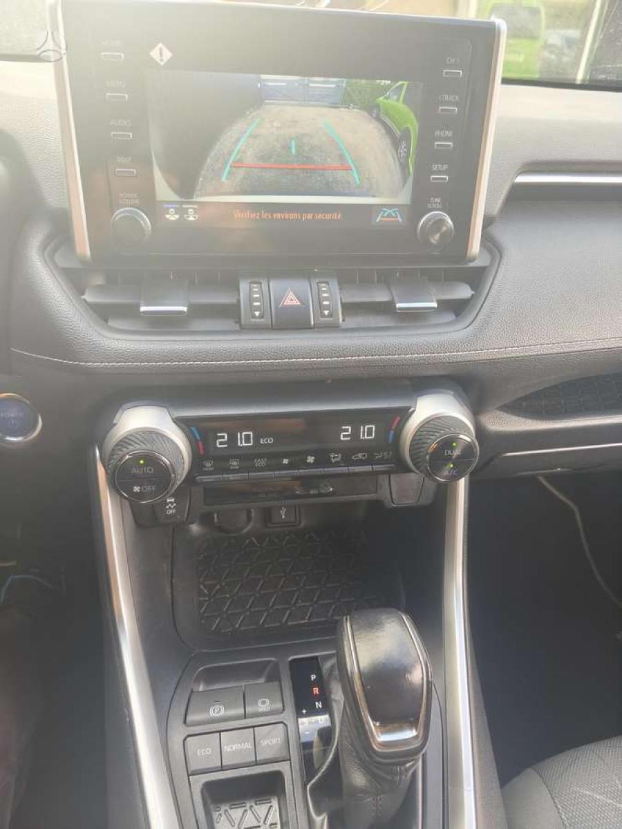Balts Toyota RAV4 2020 Kauņa, ar dzinēja tilpumu 2.49 L un nobraukumu 90 tūkst. km par 10200 €, foto 11 vietnē AUTOMOTO.COM.LV