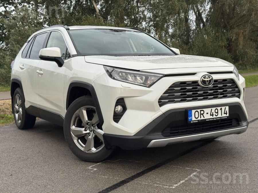 Balts Toyota RAV4 2020 Rīga, ar dzinēja tilpumu 2.00 L un nobraukumu 143 tūkst. km par 24100 €, foto 1 vietnē AUTOMOTO.COM.LV
