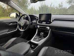 Balts Toyota RAV4 2020 Rīga, ar dzinēja tilpumu 2.00 L un nobraukumu 143 tūkst. km par 24100 €, foto 6 vietnē AUTOMOTO.COM.LV