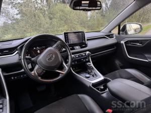 Balts Toyota RAV4 2020 Rīga, ar dzinēja tilpumu 2.00 L un nobraukumu 143 tūkst. km par 24100 €, foto 7 vietnē AUTOMOTO.COM.LV
