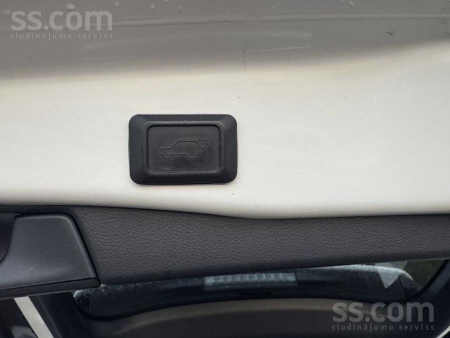 Balts Toyota RAV4 2020 Rīga, ar dzinēja tilpumu 2.00 L un nobraukumu 143 tūkst. km par 24100 €, foto 13 vietnē AUTOMOTO.COM.LV