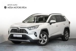 White Toyota RAV4 2020 in Riga, with an engine capacity of 2.00 L and mileage of 143 thousand km for 23600 €, photo  on AUTOMOTO.COM.LV