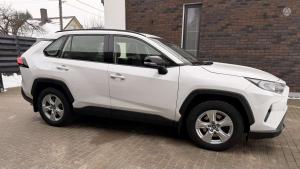Balts Toyota RAV4 2021 Viļņa, ar dzinēja tilpumu 1.99 L un nobraukumu 75 tūkst. km par 23800 €, foto 4 vietnē AUTOMOTO.COM.LV