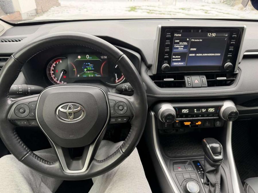 Balts Toyota RAV4 2021 Viļņa, ar dzinēja tilpumu 1.99 L un nobraukumu 75 tūkst. km par 23800 €, foto 9 vietnē AUTOMOTO.COM.LV