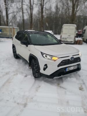 White Toyota RAV4 2021 in Riga, with an engine capacity of 2.50 L and mileage of 0 thousand km for 31500 €, photo 11 on AUTOMOTO.COM.LV