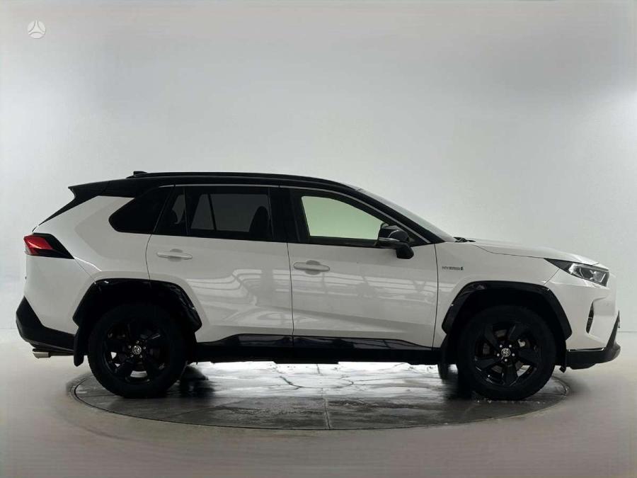 Balts Toyota RAV4 2021 Viļņa, ar dzinēja tilpumu 2.49 L un nobraukumu 77 tūkst. km par 30900 €, foto 14 vietnē AUTOMOTO.COM.LV