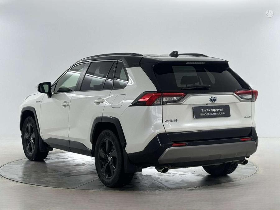 Balts Toyota RAV4 2021 Viļņa, ar dzinēja tilpumu 2.49 L un nobraukumu 77 tūkst. km par 30900 €, foto 15 vietnē AUTOMOTO.COM.LV