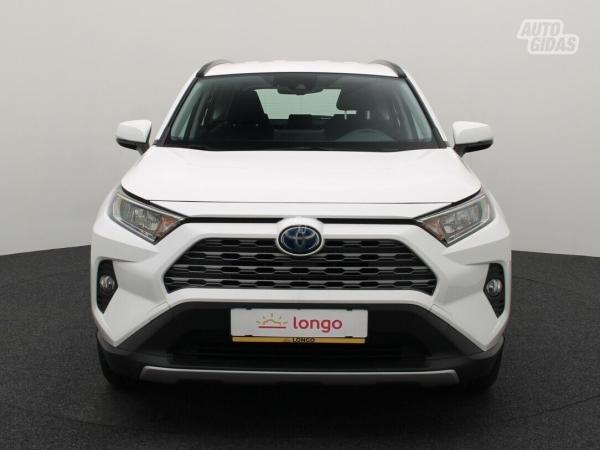White Toyota RAV4 2021 in Vilnius, with an engine capacity of 2.50 L and mileage of 178 thousand km for 24299 €, photo 3 on AUTOMOTO.COM.LV