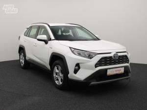 White Toyota RAV4 2021 in Vilnius, with an engine capacity of 2.50 L and mileage of 178 thousand km for 24299 €, photo 10 on AUTOMOTO.COM.LV