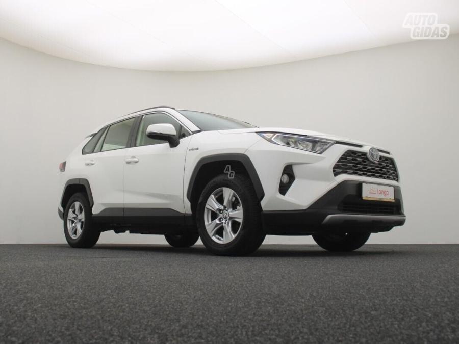 White Toyota RAV4 2021 in Vilnius, with an engine capacity of 2.50 L and mileage of 178 thousand km for 24299 €, photo 11 on AUTOMOTO.COM.LV