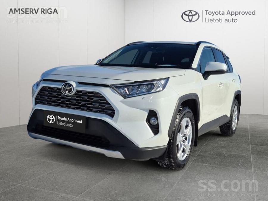Balts Toyota RAV4 2021 Rīga, ar dzinēja tilpumu 2.00 L un nobraukumu 129 tūkst. km par 23400 €, foto 1 vietnē AUTOMOTO.COM.LV