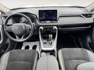 White Toyota RAV4 2021 in Riga, with an engine capacity of 2.50 L and mileage of 77 thousand km for 28900 €, photo 9 on AUTOMOTO.COM.LV