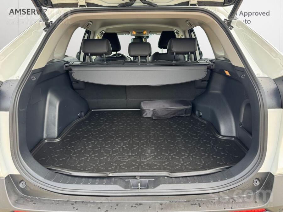 White Toyota RAV4 2021 in Riga, with an engine capacity of 2.50 L and mileage of 77 thousand km for 28900 €, photo 11 on AUTOMOTO.COM.LV