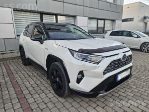 Белый Тойота РАВ 4 2021 в Рига, объемом двигателя 2.50 л и пробегом 79 тыс. км за 28800 €, фото  на AUTOMOTO.COM.LV