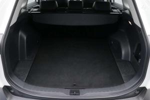 White Toyota RAV4 2021 in Vilnius, with an engine capacity of 2.49 L and mileage of 148 thousand km for 29990 €, photo 12 on AUTOMOTO.COM.LV