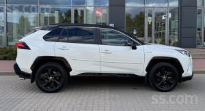 Balts Toyota RAV4 2021 Rīga, ar dzinēja tilpumu 2.50 L un nobraukumu 108 tūkst. km par 28200 €, foto 6 vietnē AUTOMOTO.COM.LV