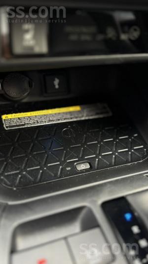 Balts Toyota RAV4 2021 Rīga, ar dzinēja tilpumu 2.50 L un nobraukumu 108 tūkst. km par 28200 €, foto 17 vietnē AUTOMOTO.COM.LV