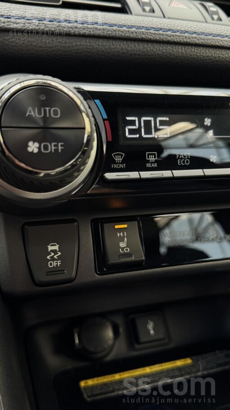 Balts Toyota RAV4 2021 Rīga, ar dzinēja tilpumu 2.50 L un nobraukumu 108 tūkst. km par 28200 €, foto 26 vietnē AUTOMOTO.COM.LV