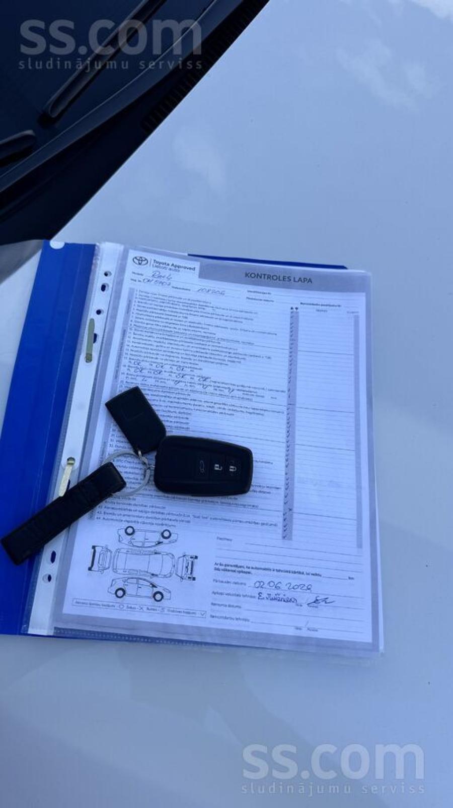 Balts Toyota RAV4 2021 Rīga, ar dzinēja tilpumu 2.50 L un nobraukumu 108 tūkst. km par 28200 €, foto 35 vietnē AUTOMOTO.COM.LV