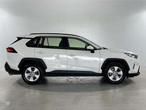 Balts Toyota RAV4 2021 Viļņa, ar dzinēja tilpumu 1.99 L un nobraukumu 98 tūkst. km par 18900 €, foto 16 vietnē AUTOMOTO.COM.LV