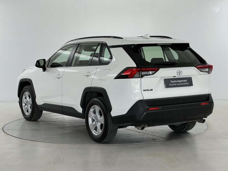 Balts Toyota RAV4 2021 Viļņa, ar dzinēja tilpumu 1.99 L un nobraukumu 98 tūkst. km par 18900 €, foto 17 vietnē AUTOMOTO.COM.LV