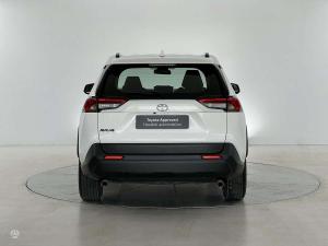 Balts Toyota RAV4 2021 Viļņa, ar dzinēja tilpumu 1.99 L un nobraukumu 58 tūkst. km par 19900 €, foto 5 vietnē AUTOMOTO.COM.LV