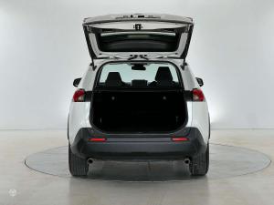 Balts Toyota RAV4 2021 Viļņa, ar dzinēja tilpumu 1.99 L un nobraukumu 58 tūkst. km par 19900 €, foto 11 vietnē AUTOMOTO.COM.LV