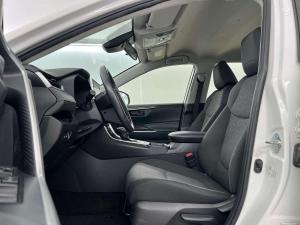 Balts Toyota RAV4 2021 Viļņa, ar dzinēja tilpumu 1.99 L un nobraukumu 58 tūkst. km par 19900 €, foto 12 vietnē AUTOMOTO.COM.LV
