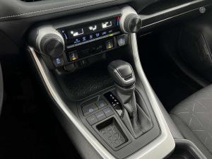 Balts Toyota RAV4 2021 Viļņa, ar dzinēja tilpumu 1.99 L un nobraukumu 58 tūkst. km par 19900 €, foto 23 vietnē AUTOMOTO.COM.LV
