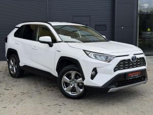 White Toyota RAV4 2021 in Vilnius, with an engine capacity of 2.49 L and mileage of 130 thousand km for 23888 €, photo 7 on AUTOMOTO.COM.LV