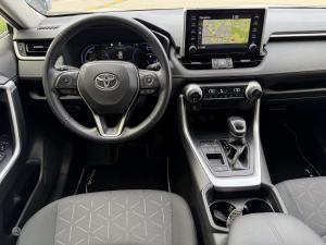 White Toyota RAV4 2021 in Vilnius, with an engine capacity of 2.49 L and mileage of 130 thousand km for 23888 €, photo 9 on AUTOMOTO.COM.LV