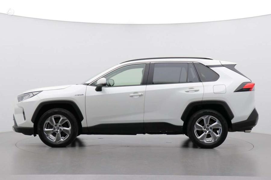 Balts Toyota RAV4 2021 Viļņa, ar dzinēja tilpumu 2.49 L un nobraukumu 96 tūkst. km par 32700 €, foto 5 vietnē AUTOMOTO.COM.LV