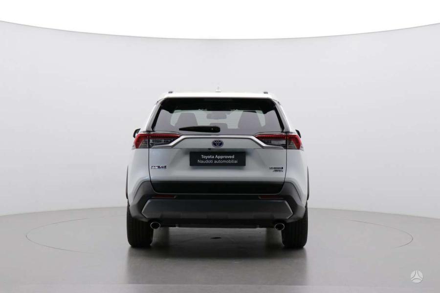 Balts Toyota RAV4 2021 Viļņa, ar dzinēja tilpumu 2.49 L un nobraukumu 96 tūkst. km par 32700 €, foto 6 vietnē AUTOMOTO.COM.LV