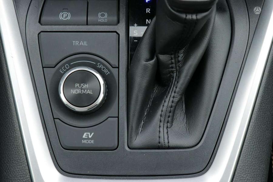 Balts Toyota RAV4 2021 Viļņa, ar dzinēja tilpumu 2.49 L un nobraukumu 96 tūkst. km par 32700 €, foto 25 vietnē AUTOMOTO.COM.LV