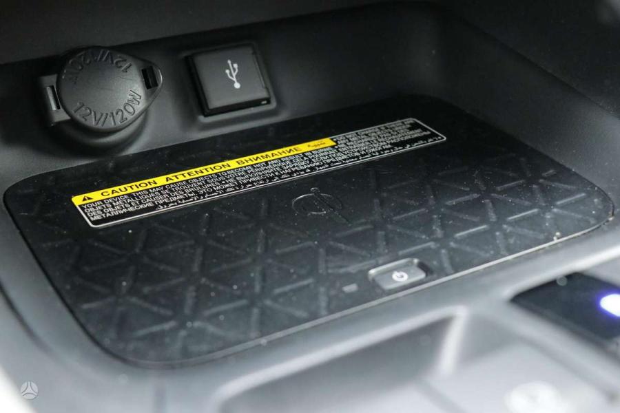 Balts Toyota RAV4 2021 Viļņa, ar dzinēja tilpumu 2.49 L un nobraukumu 96 tūkst. km par 32700 €, foto 26 vietnē AUTOMOTO.COM.LV