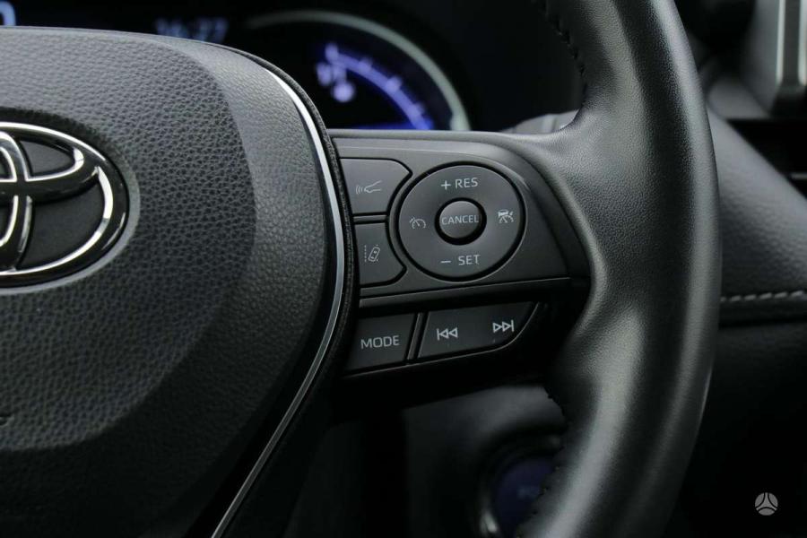 Balts Toyota RAV4 2021 Viļņa, ar dzinēja tilpumu 2.49 L un nobraukumu 96 tūkst. km par 32700 €, foto 30 vietnē AUTOMOTO.COM.LV