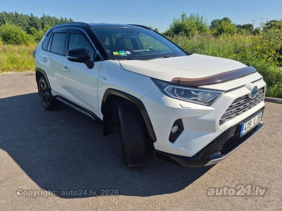 Balts Toyota RAV4 2021 Tartu, ar dzinēja tilpumu 2.50 L un nobraukumu 81 tūkst. km par 33490 €, foto 4 vietnē AUTOMOTO.COM.LV