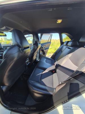 Balts Toyota RAV4 2021 Tartu, ar dzinēja tilpumu 2.50 L un nobraukumu 81 tūkst. km par 33490 €, foto 14 vietnē AUTOMOTO.COM.LV