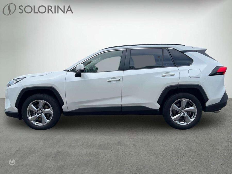 Balts Toyota RAV4 2021 Klaipėda, ar dzinēja tilpumu 1.99 L un nobraukumu 100 tūkst. km par 24900 €, foto 4 vietnē AUTOMOTO.COM.LV