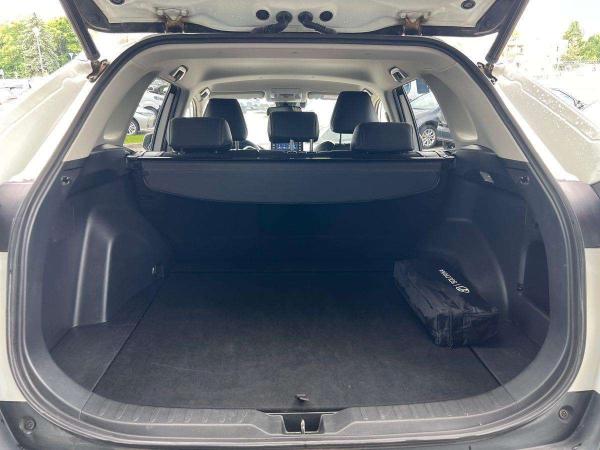 White Toyota RAV4 2021 in Klaipeda, with an engine capacity of 1.99 L and mileage of 100 thousand km for 24900 €, photo 10 on AUTOMOTO.COM.LV
