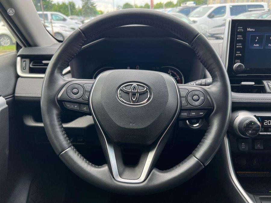 Balts Toyota RAV4 2021 Klaipėda, ar dzinēja tilpumu 1.99 L un nobraukumu 100 tūkst. km par 24900 €, foto 13 vietnē AUTOMOTO.COM.LV