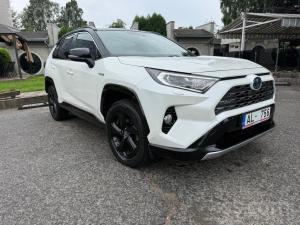 Balts Toyota RAV4 2021 Rīga, ar dzinēja tilpumu 2.50 L un nobraukumu 152 tūkst. km par 28500 €, foto 4 vietnē AUTOMOTO.COM.LV