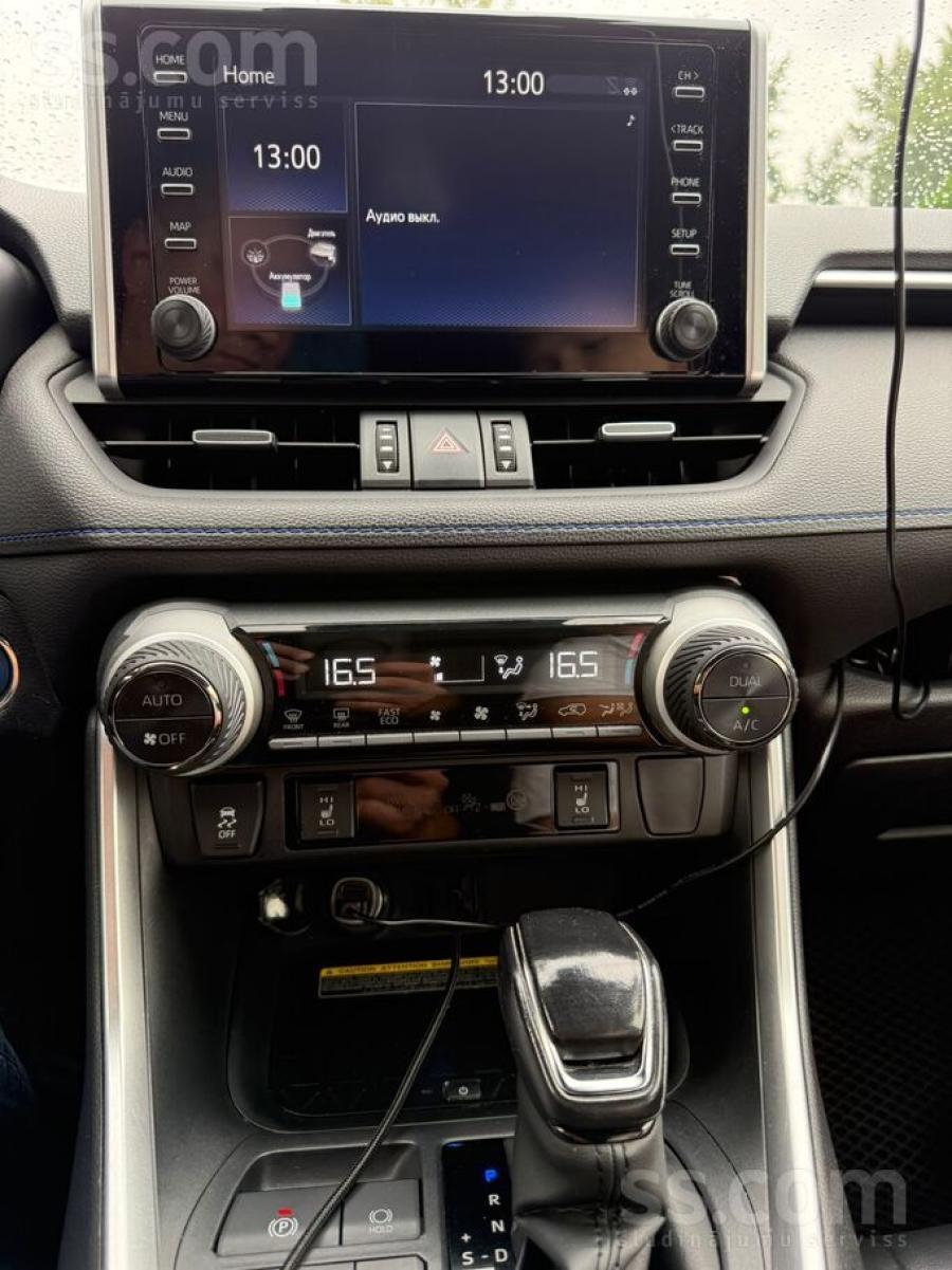 Balts Toyota RAV4 2021 Rīga, ar dzinēja tilpumu 2.50 L un nobraukumu 152 tūkst. km par 28500 €, foto 14 vietnē AUTOMOTO.COM.LV